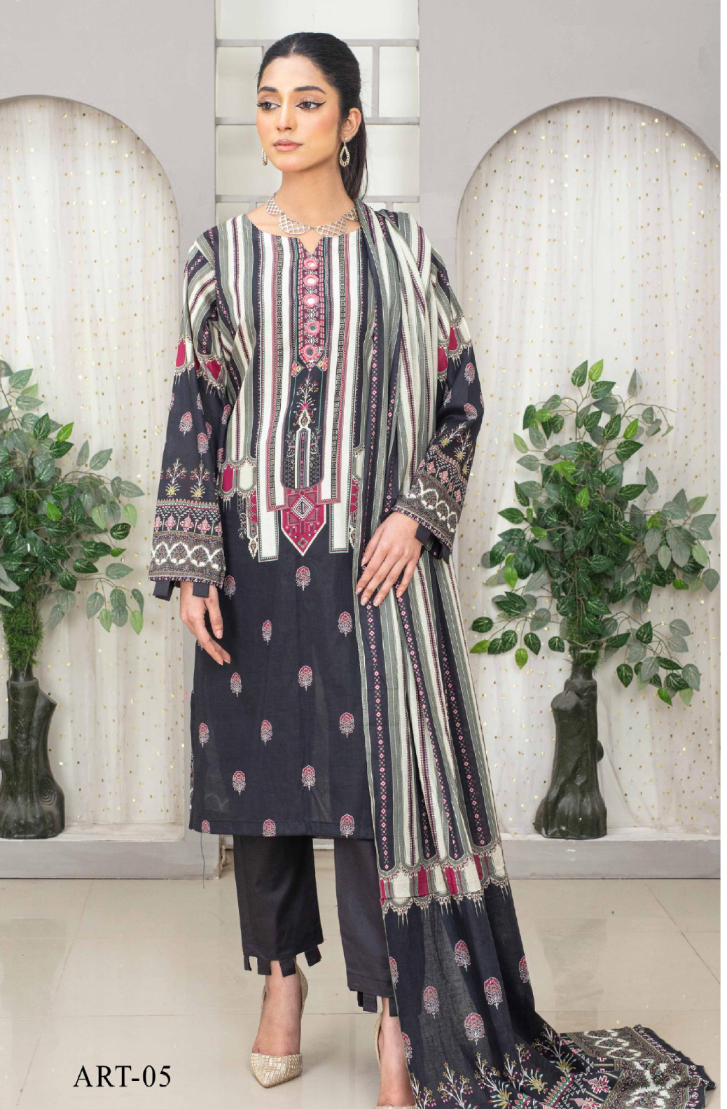 ART-05 Lawn Unstitched 3-piece suit by Meerab – House Of Lawn